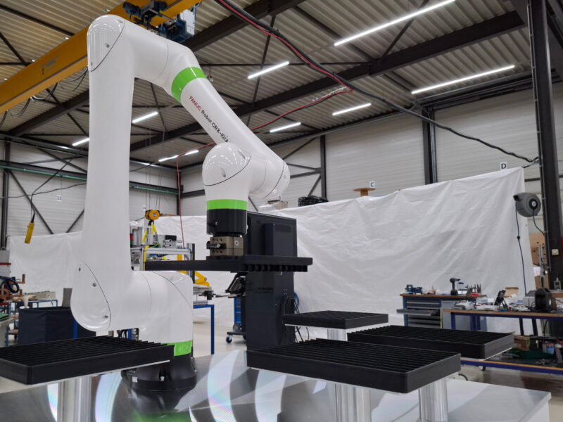 Implementing cobots safely and efficiently | Manders Automation